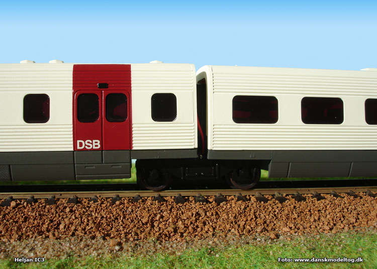 Scratchbuilding a DSB or Amtrak or IR IC3 DMU - nScale.net