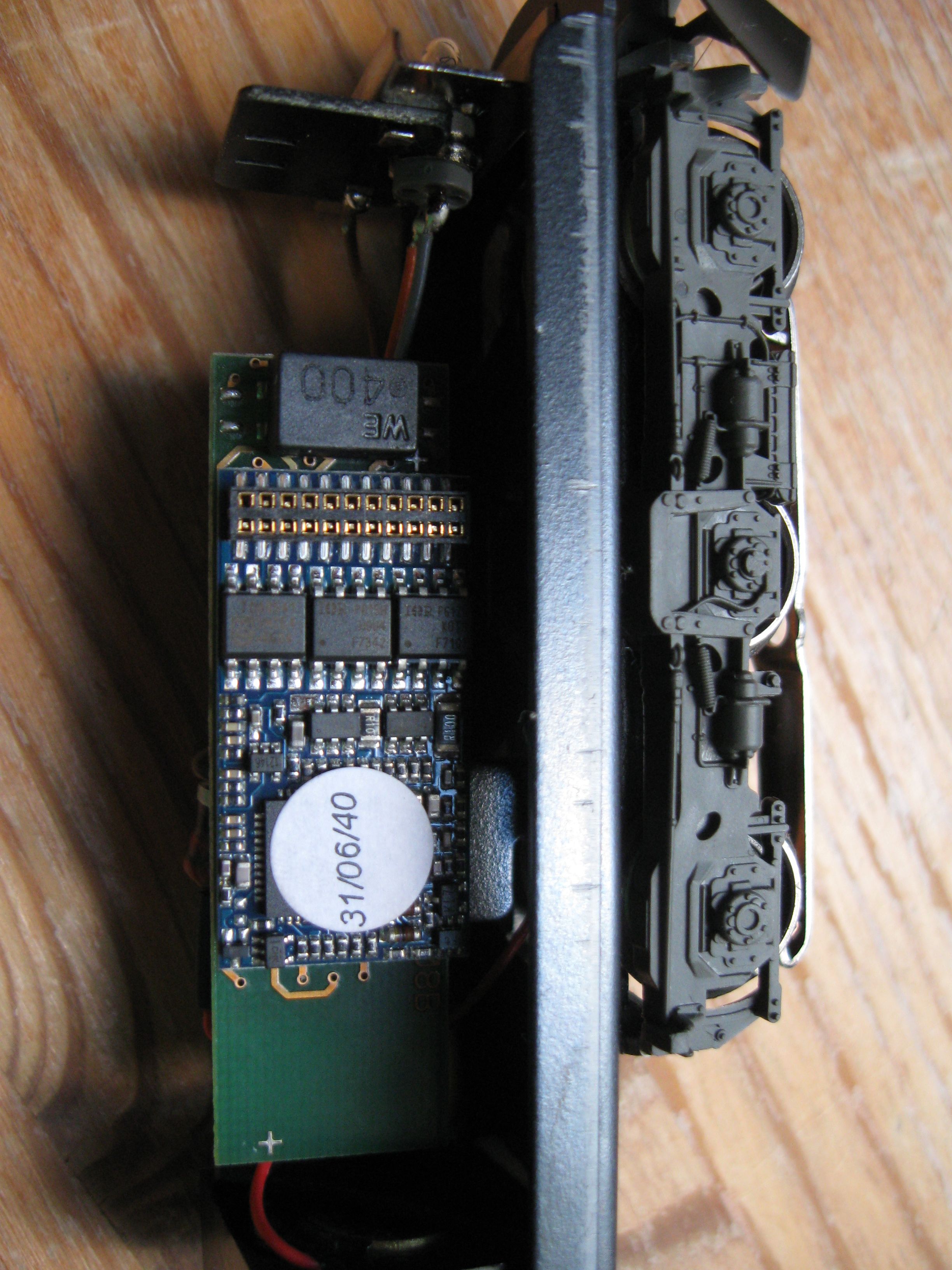 Nødråb !!!!!! Montering af Marklin MFX Decoder i DSB MY - Sporskiftet