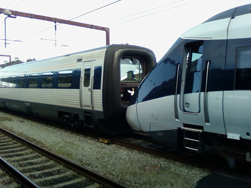 To generationer mødes, IC3 med IC4 på slæb. - Sporskiftet